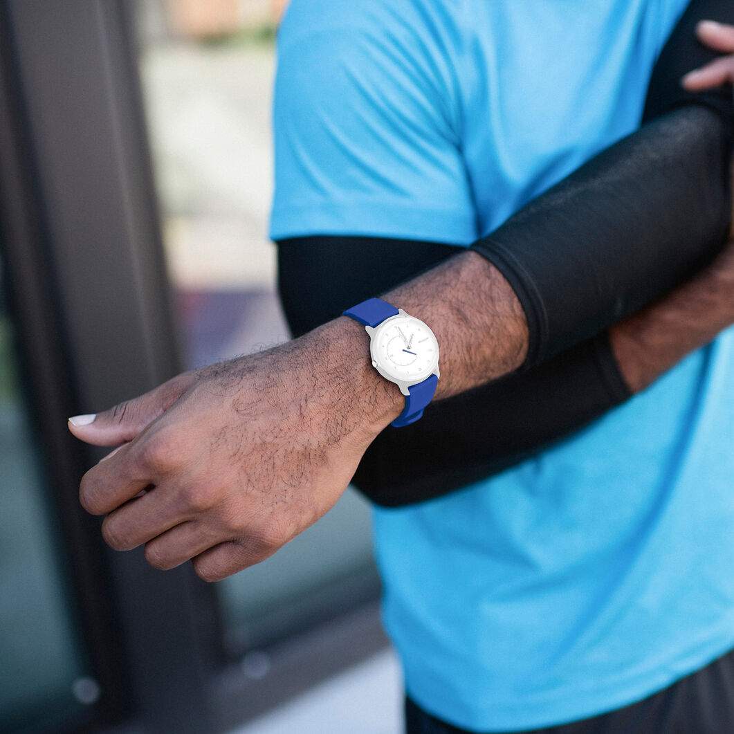 Withings Move スマートウォッチ ブルー(ブルー)：ファッション